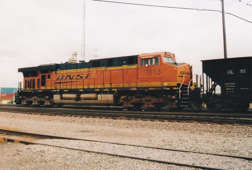 BNSF 7613 DPU